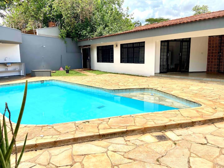 Casa Com Piscina, Churrasqueira, Garagem E Wifi - Ribeirao Preto