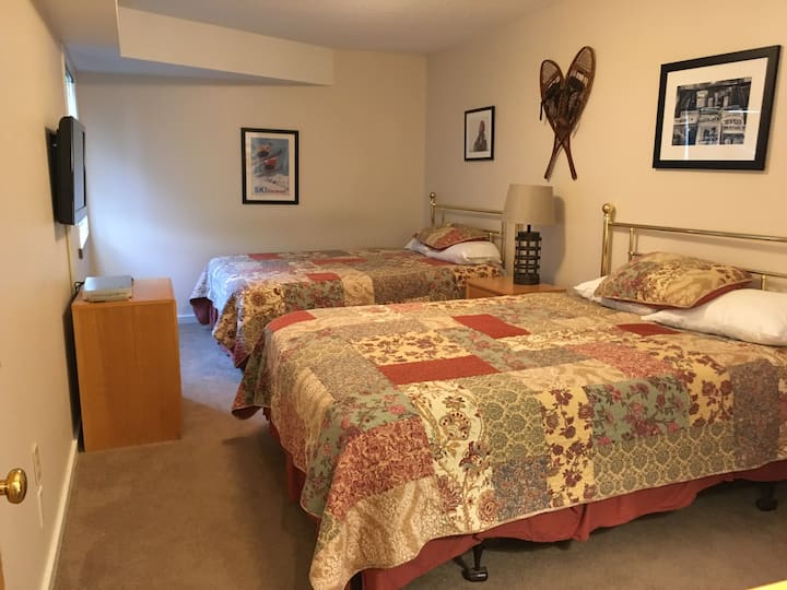 Okemo Mountain Lodge Wake Up And Ski! - Ludlow, VT