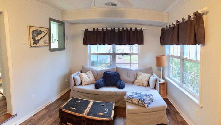 Cozy Cottage On The Lake - Ridgeway, SC
