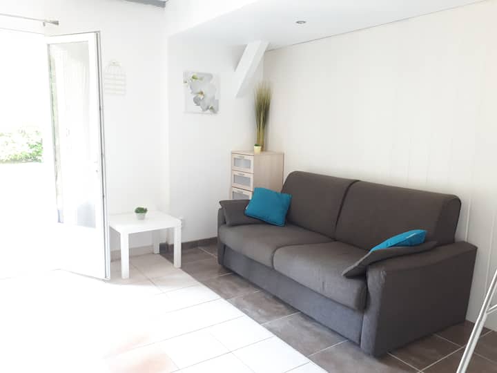 Gîte L'evidence , Un Cadre Verdoyant Et Reposant. - Landes