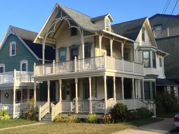 6 Br Historic Victorian. 1 Block From The Beach! - Ocean Township, NJ