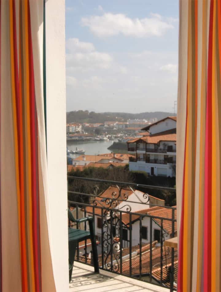 Chambre Balcon Vue Sur Le Port Douche 2p - Sare