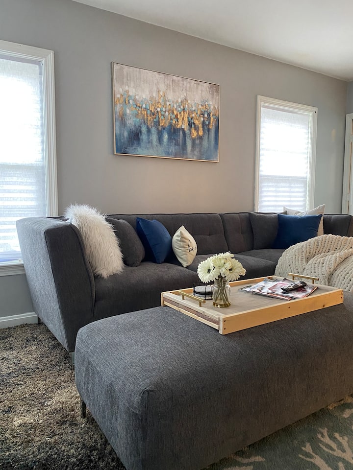 2-3 Bedroom Apt, Close To Everything,pets Welcome - Shaker Heights, OH