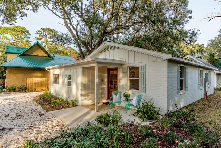 Downtown Home Close To Everything!! - Fairhope, AL