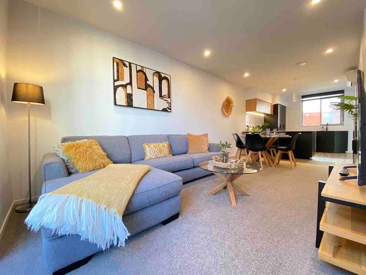 *New In Central Cbd*
  2 Bed/2 Bath
*Free Parking* - 크라이스트처치