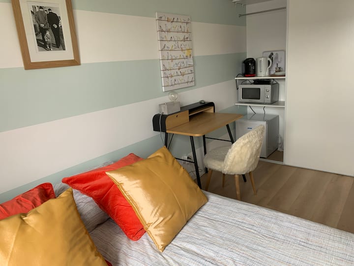 Belle Chambre Sdb  Wc ,Parking Proche Loire - Le Zenith d'Orléans