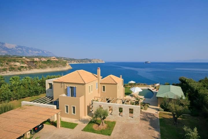 Luxurious 5-bedroom Villa With Private Pool - Cephalonia