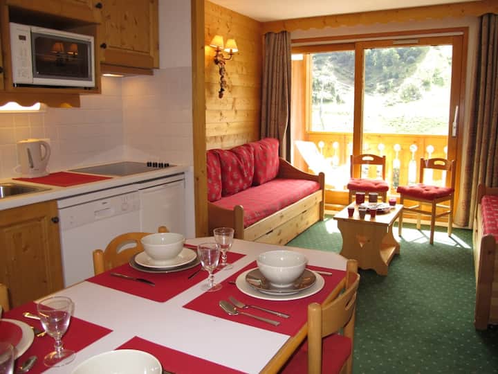 Situé Aux Pieds Des Pistes. Parking Privé Couvert. - Méribel