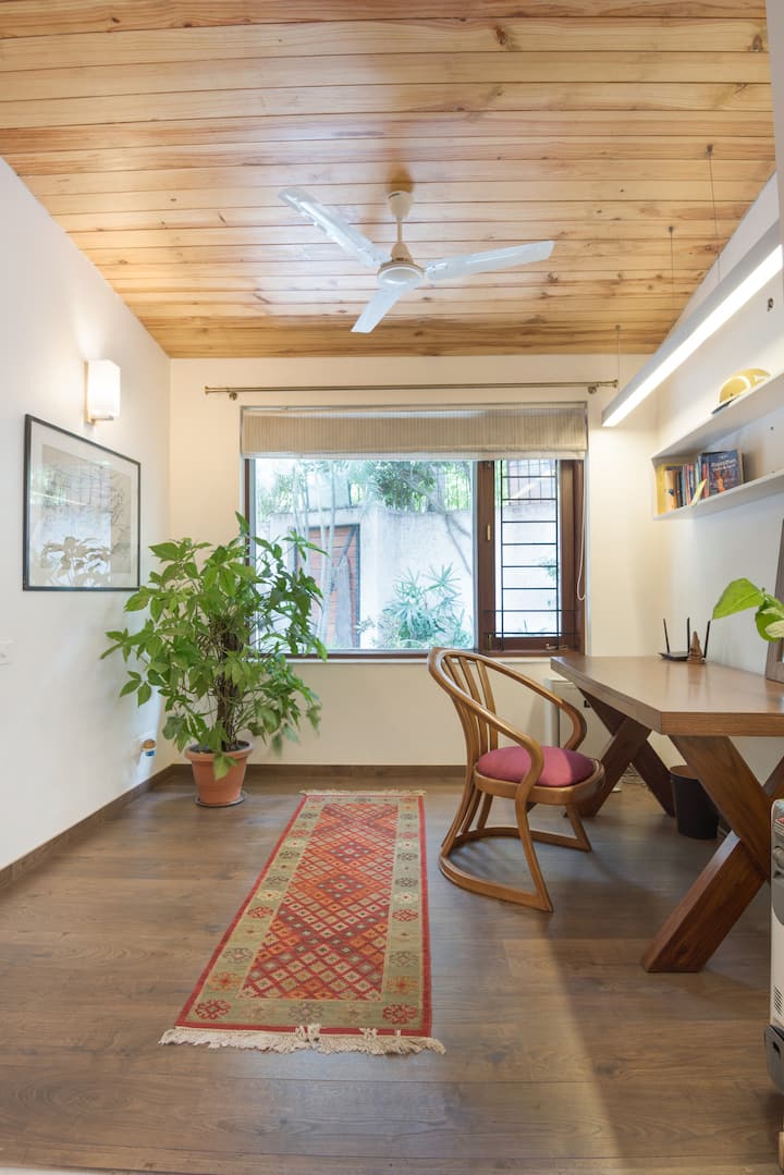 Cosy Two Bedroom Apartment-2 Min Walk From Metro - Nueva Delhi