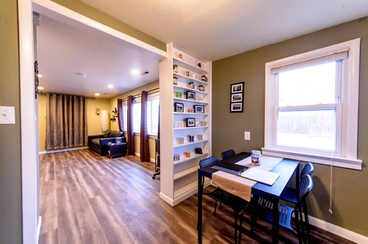 Super Neat Olde Town Guesthouse - Westminster, CO