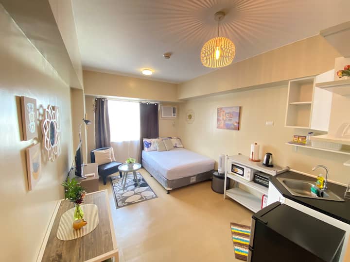Homey Affordable Unit At Avida Atria (W/ Wifi) - Iloilo City