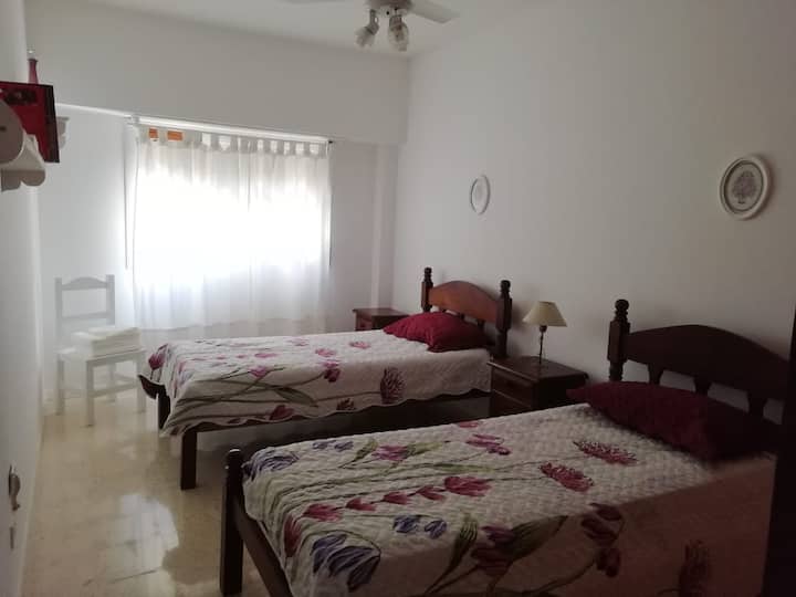Habitaciones Privadas En Casa De Familia - La Plata, Argentina