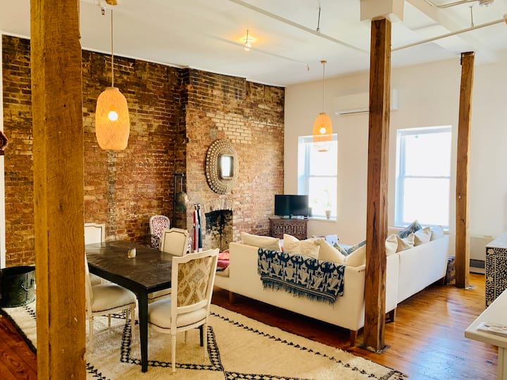 Fabulous, Airy 1 Bed Loft In Prime Williamsburg! - Manhattan, NY