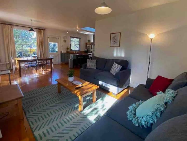 Heritage Forest Cottage + Studio  - Free Nbn - 朗瑟士敦