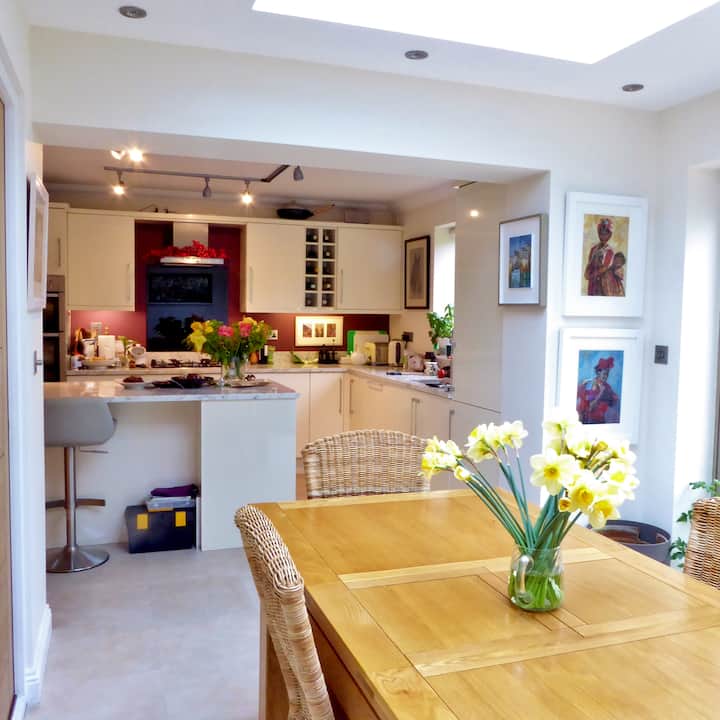 Ground Floor Room In Quiet Detached House To Let - Fordingbridge