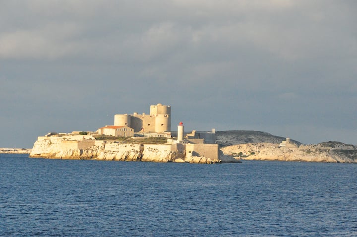 Demeure De Charme Avec Jardin Sur La Mer - Marseille