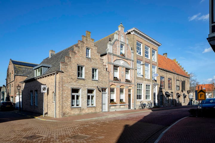 ‘1889’ Genieten In Mooi Zeeuws Vlaanderen - Maldegem