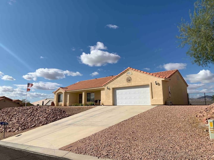 Vacation Home- Close To, Lake, River, Casino, And Desert Fun! - Bullhead City, AZ