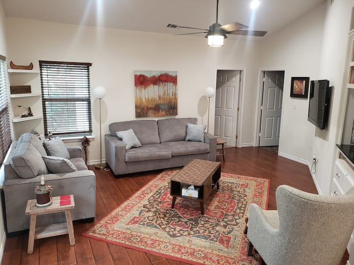 Wildwood Hideaway / New Screened Patio! - Livingston, TX