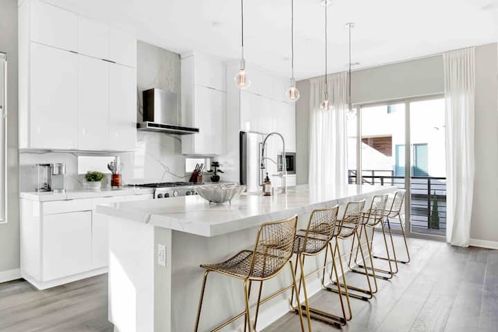 Newport Beach-lido-clean*modern 4br4bthw/rooftop - Costa Mesa, CA