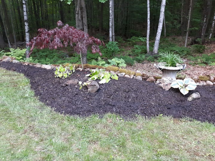 A True Mountain Retreat , On 11 Acres Of Forest. - Laconia, NH