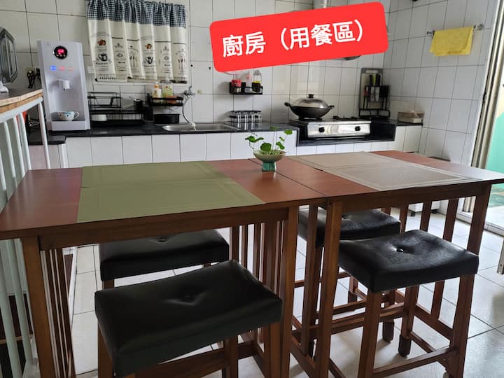 韶光冉(純真年代202房) - 東港鎮