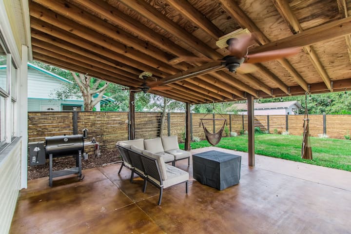 Historic Cottage Near Florida Southern College - Lakeland, FL