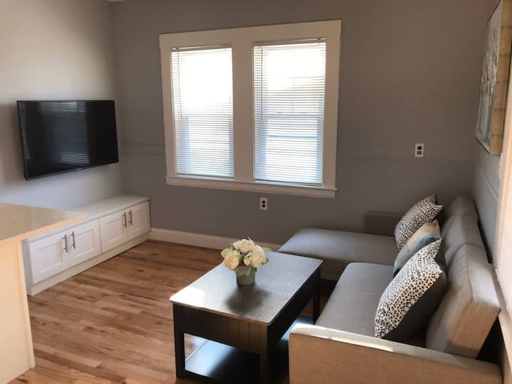 Newton Two Bedroom With Parking 4minutes Walk To T - Newton