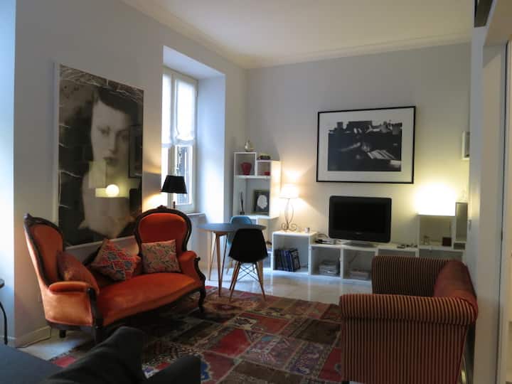 Colosseo, Elegante Appartamento Nel Rione Monti - Rome