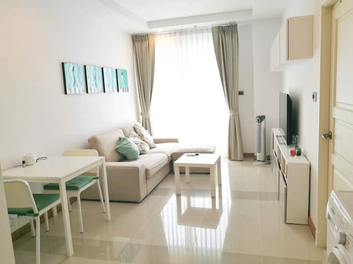Modern 1br Near Subway And Famous Night Market - Bangkok