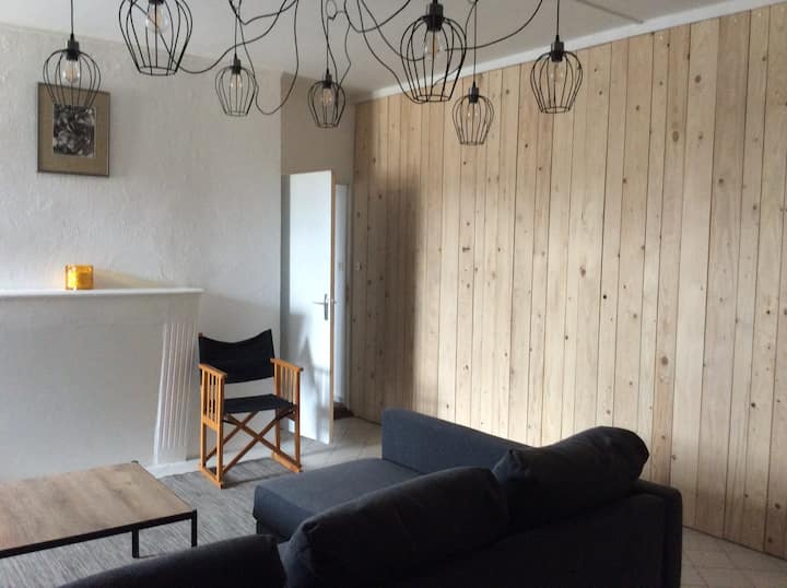 La Tour, Appartement De Caractère, 85 M2 - Gigny