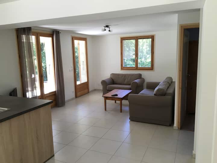La Clusaz - Grand Logement 72 M2 Dans Chalet - Thônes