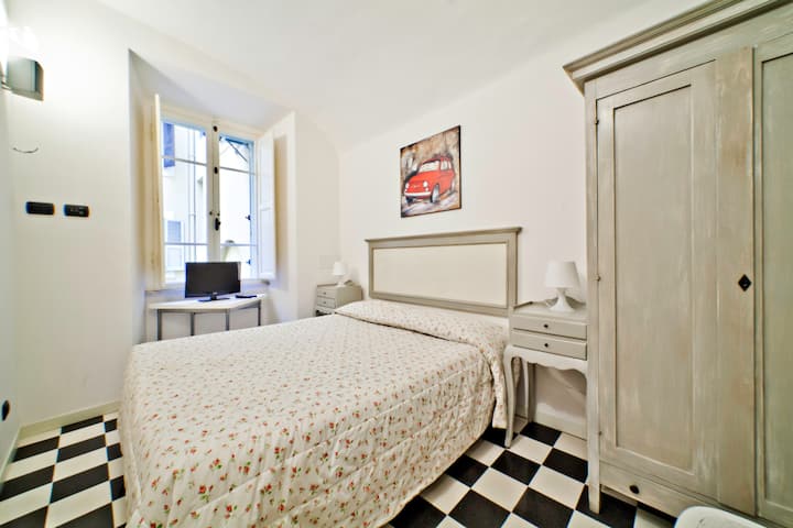 Elegant 3br/2bath Wifi Satellite Tv - Rooma