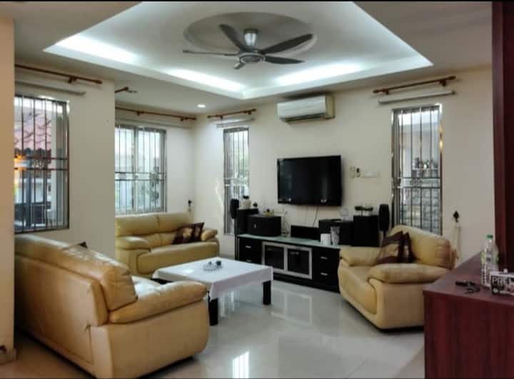 5-bedroom House With Beautiful Courtyard - 巴生港