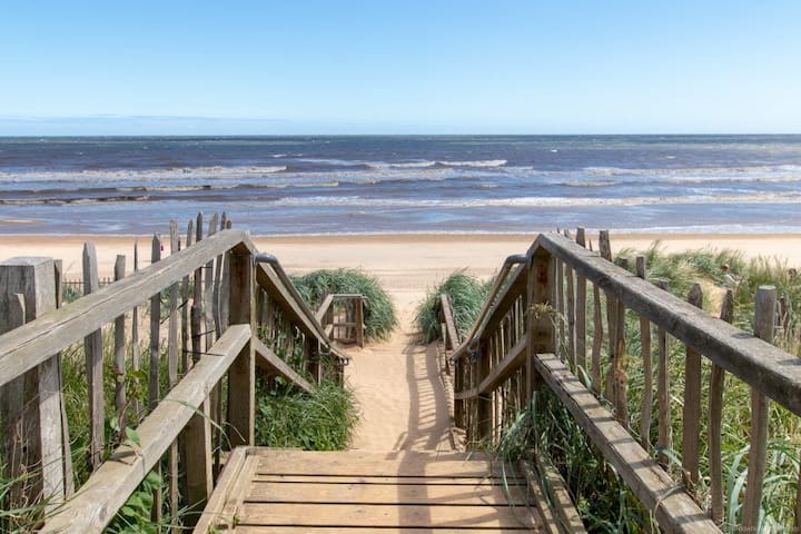 Beach House Stylish, Spacious, 2 Bed 200m To Beach - Mablethorpe