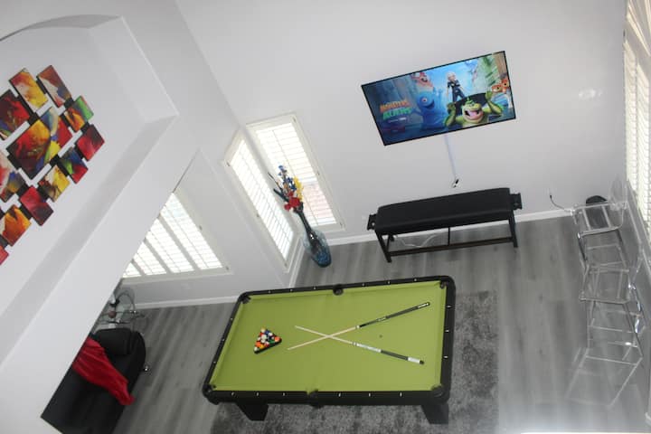 Desert Queen-stunning Home W/private Pool And Spa - North Las Vegas, NV