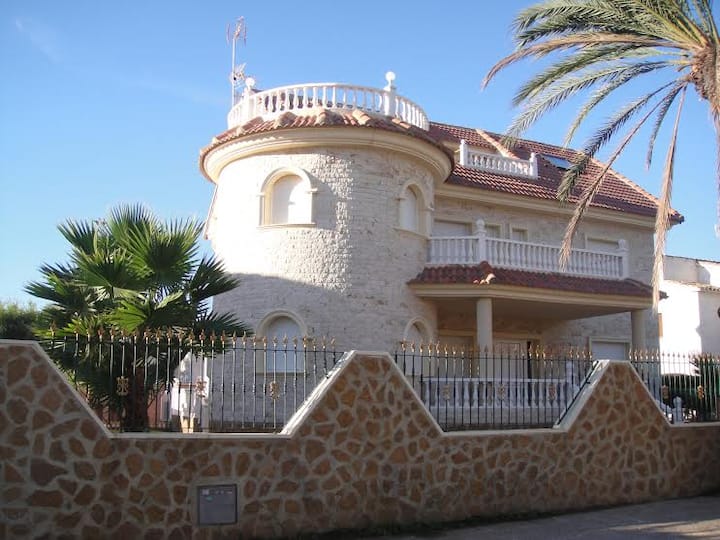 Luxury Villa-con Piscina Privada En La Zenia. - Playa Flamenca