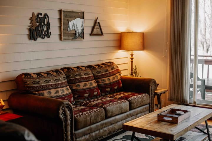 Walk To Skiing Townhouse- Best Location Sugar Mtn - Sugar Mountain, NC