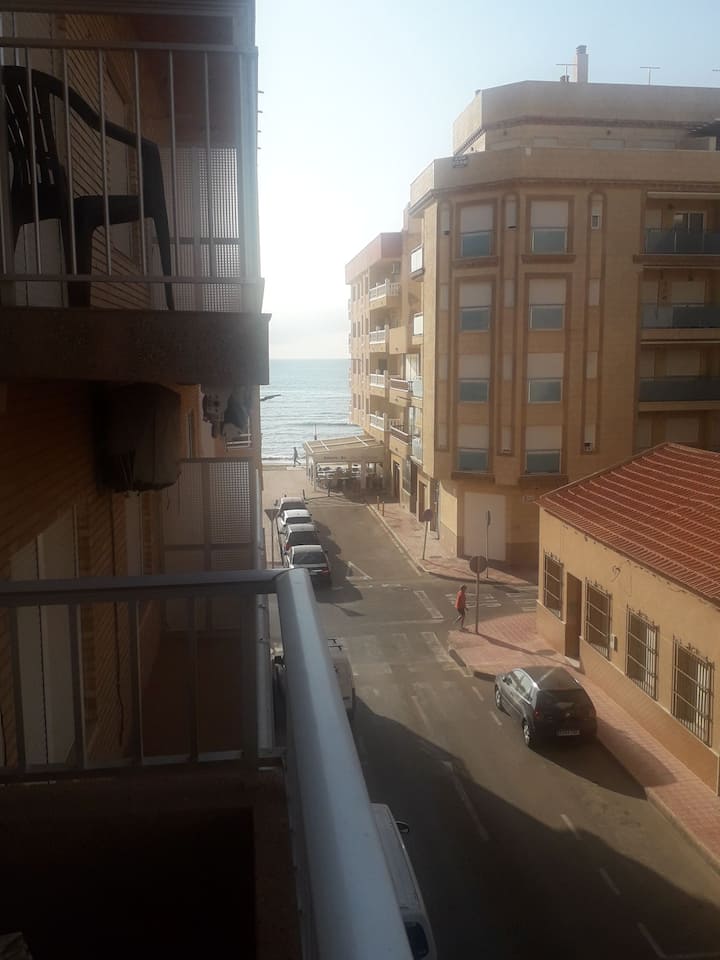 Precioso Apartamento En La Mata A Pocos Metros De La Playa Y De La Plaza Del Pueblo Con Multitud De Servicios(supermercados, Feria Niños, Cafeterías, Restaurantes, Souvenir....) - Guardamar del Segura