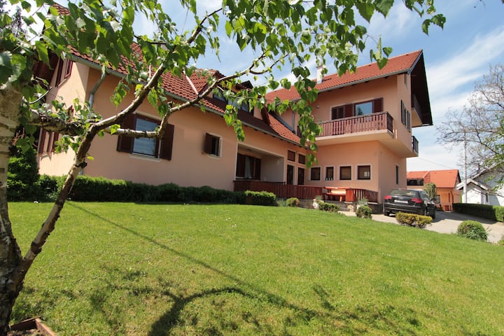 Apartments & Rooms Stefanac 1 - Slunj