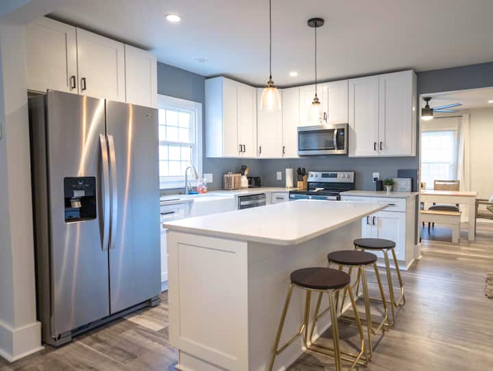 2 Br Homey Ranch | Home Office | Pet Friendly - University City Boulevard – Charlotte