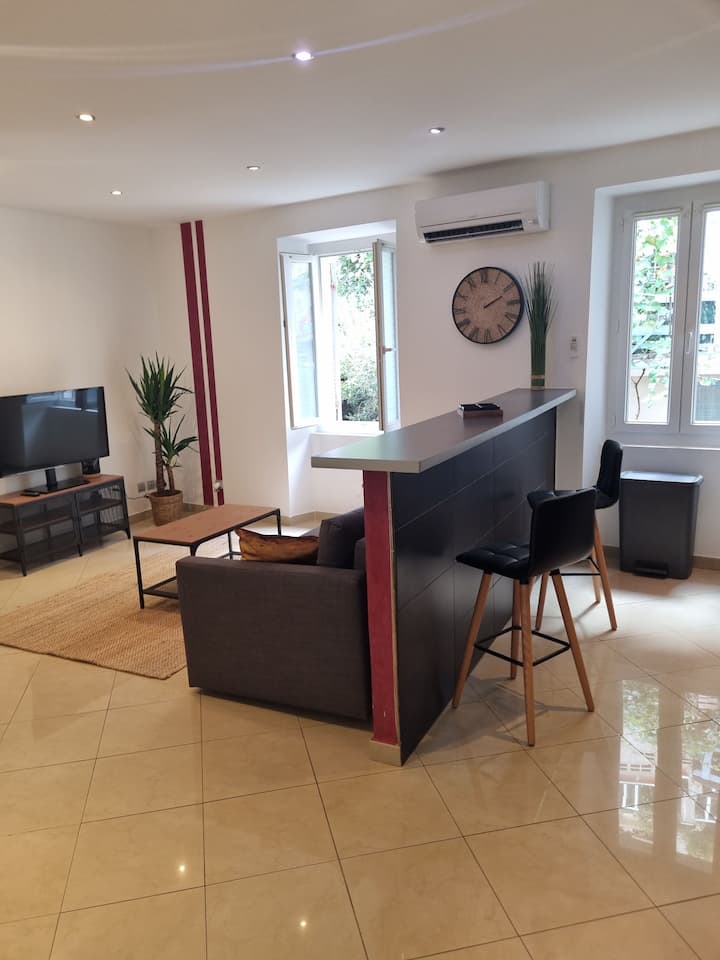 Superbe T2 Au Cœur Du Vallon - Marseille