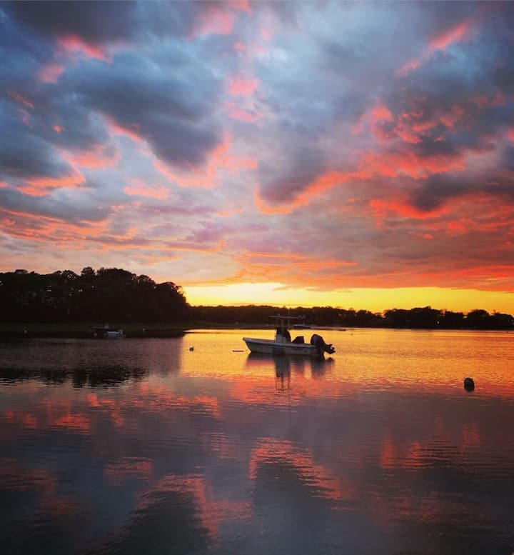 One Bedroom Hamptons Waterfront Cottage - Palmer Vineyards, Riverhead