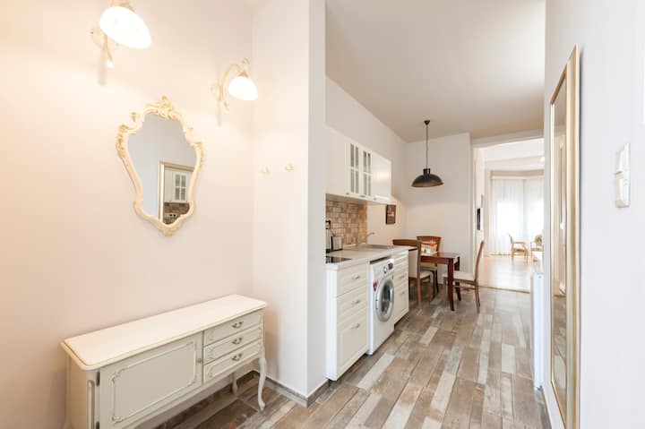 Standard Apartment By Hi5-classic Home Jewish Dstr - Budapest