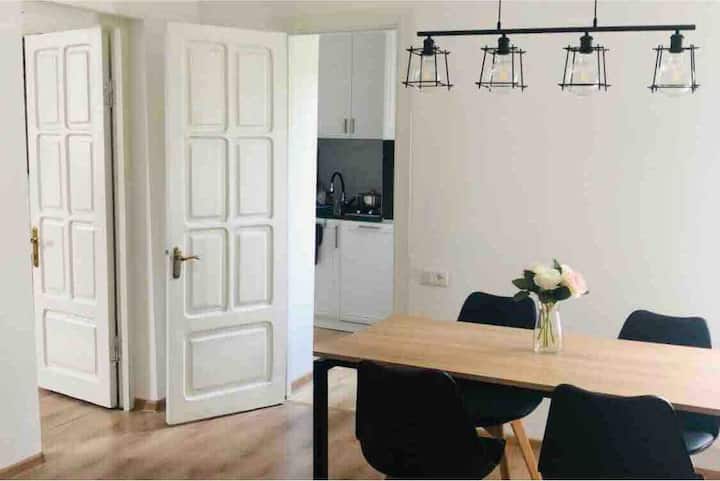 Ias Comfortable And Cozy Apartment In The Center - Tbiliszi