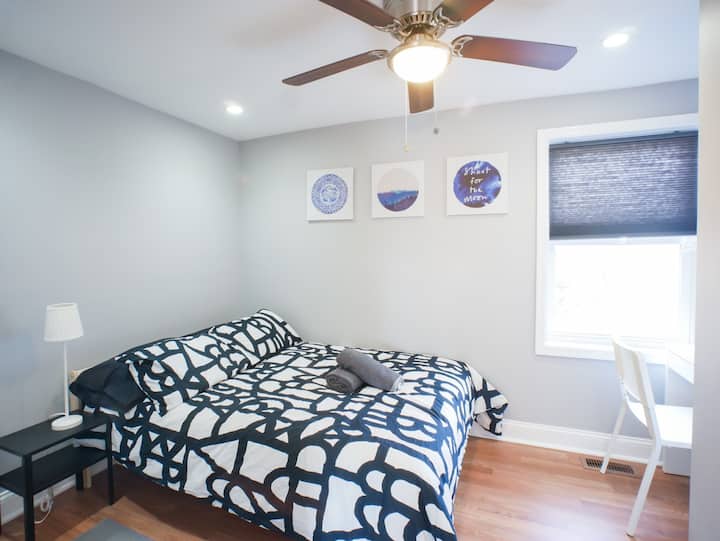 Moon Room - Close To University And Downtown - Baltimore, MD