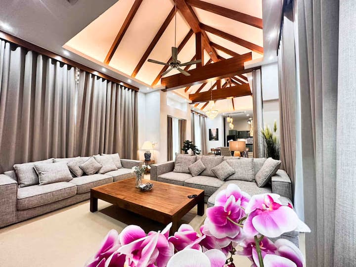 La Nissta Villa 4 Bdr Pool Villa Phuket - Phuket