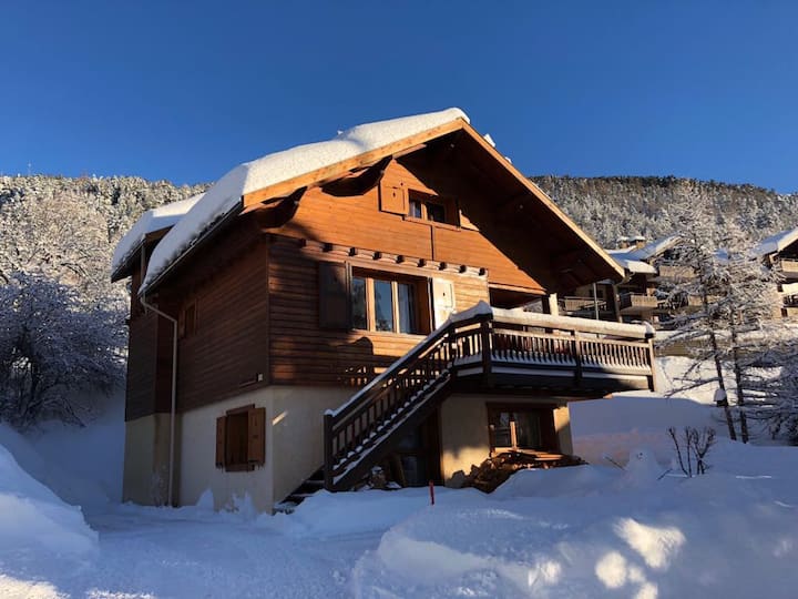 Chalet Traditionnel Et Proche De La Station - Briançon