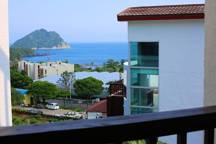 [반려동물 가능] #낭만제주 #오션뷰 #개별 테라스 #취사 #세탁 #침실 분리형※07 - Zuid-Korea