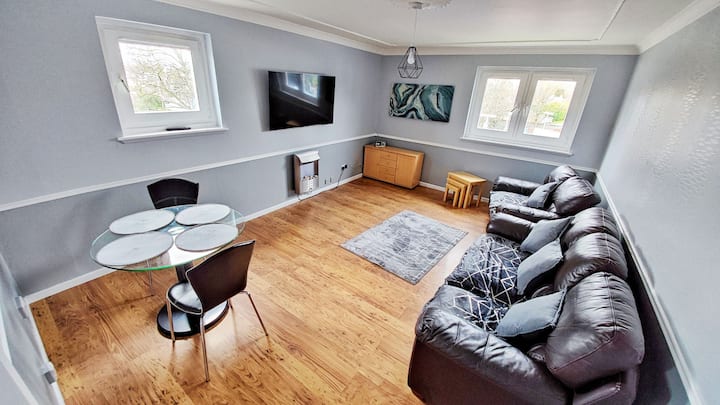 Spacious 2bedroom Flat With Free Parking & Netflix - Aberdeen